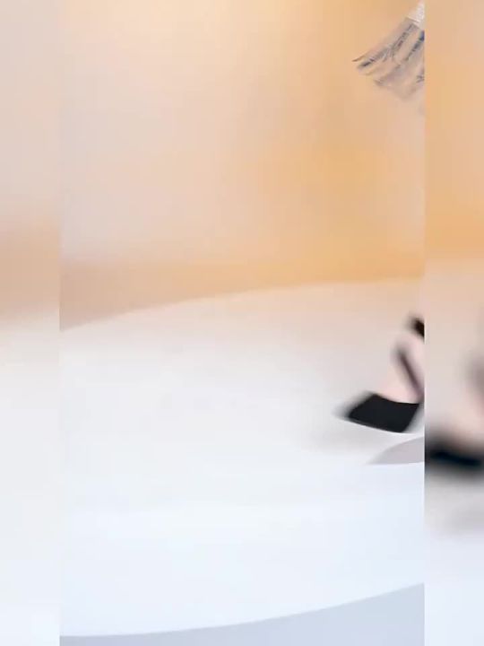 FE2023 รองเท้าส้นสูงหัวแหลมสไตล์โรมันแบบใหม่ฤดูใบไม้ผลิรองเท้าส้นเข็มเวลโครเซ็กซี่แอปริคอท ...