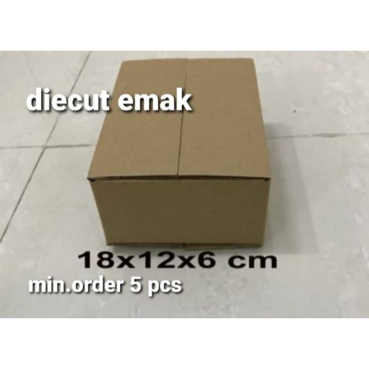 Kardus / Box / uk. 18x12x6 cm / Karton Packing Polos Baru ST | Lazada ...