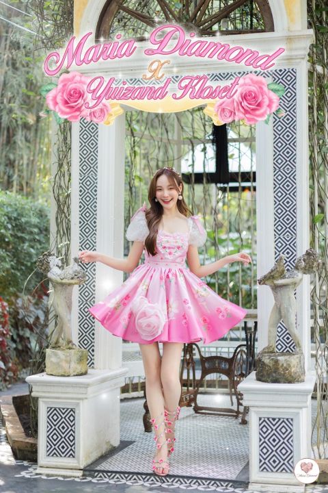 Maria Diamond x Yuizand Kloset เดรสพิมพ์ลายสีชมพูเเต่งดอกไม้ผ้าซีฟอง ...