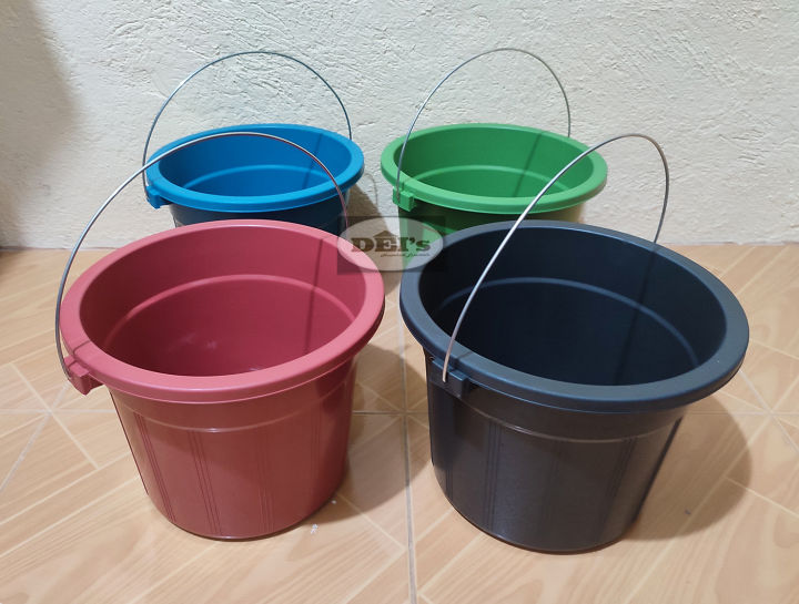 Plastic Water Bucket (Timba) with Metal Handle 2.5 Gallon Capacity ...