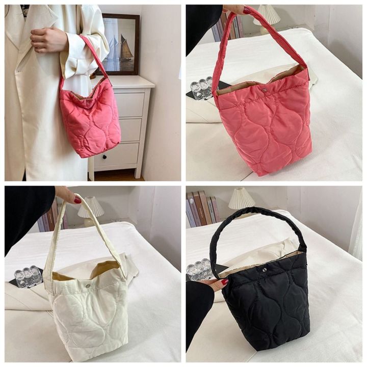 GHFT แถบลายทาง กระเป๋าหูหิ้วด้านบนบุผ้าฝ้าย เสื้อมีจีบ รูปทรงถังใส่ของ ...