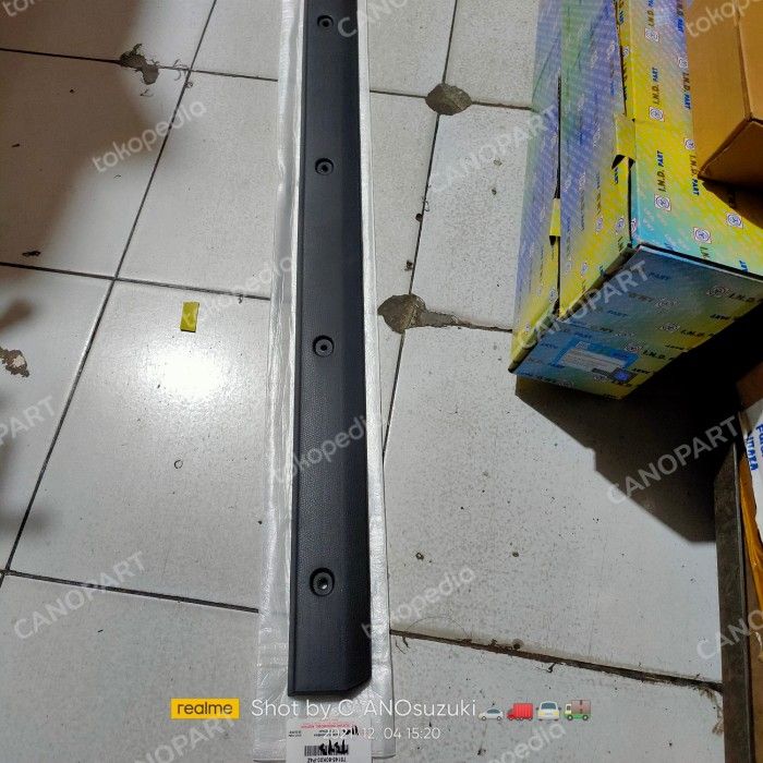 T07 list plastik penjepit karpet dasar bagian bagasi Suzuki apv arena ...
