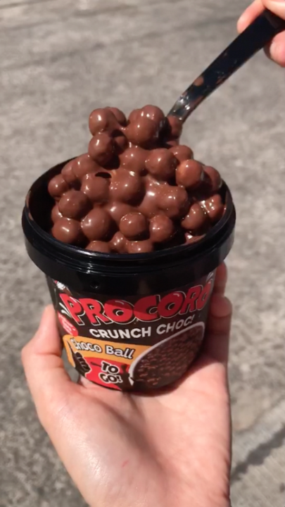 Procoro Crunch Choc Choco Ball / ช็อกโก้บอล (ขนมอบกรอบ ราดช็อกโกแลต ...