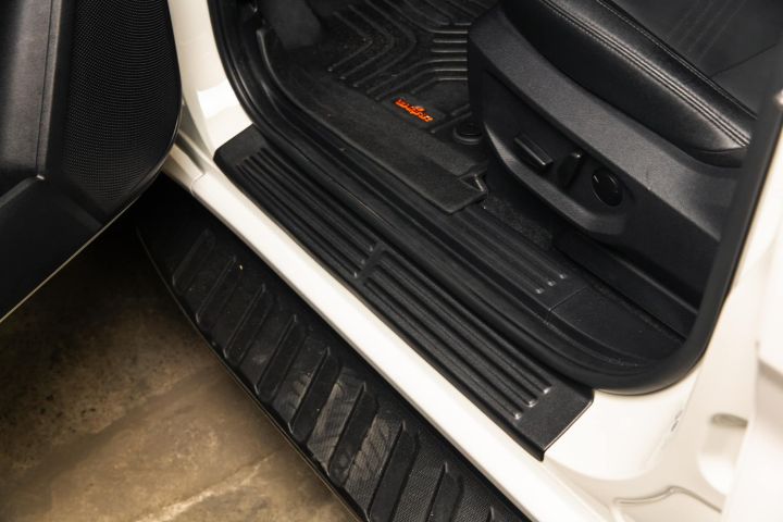 Shark Scuff Plate/side step sill for Ford Everest 2023-2024 | Lazada PH