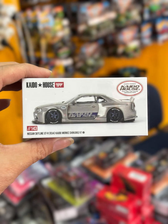 Mini GT Kaido House Nissan Skyline GT-R R34 Shinjuku V1 KHMG143 ...