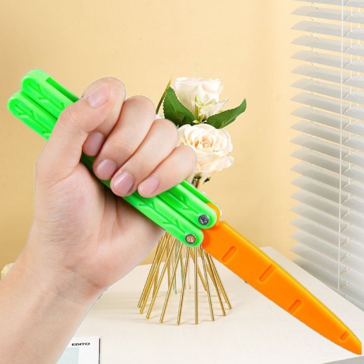 JECAE Gravity Radish 3D Gravity Carrot Toy Push Card Carrot Fidget Comb ...