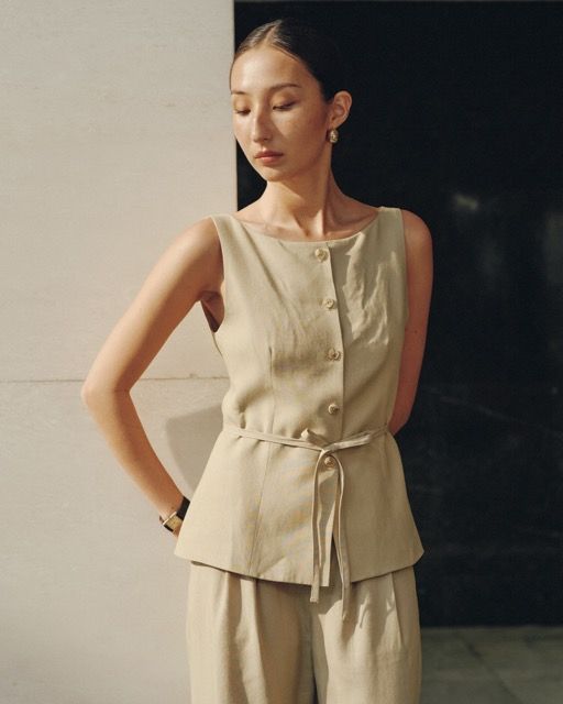 AIMER - Classic Square Neck Vest เสื้อกั๊กผู้หญิง คอเหลี่ยม | Lazada.co.th