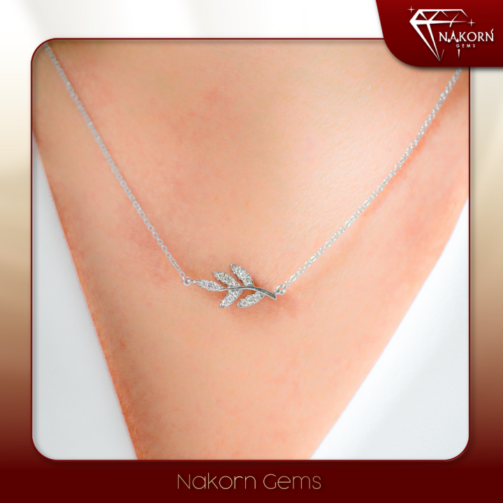 Nakorn Gems สร้อยคอทองคำแท้18K สร้อยทองจี้ใบมะกอก ประดับเพชรแท้ธรรมชาติ ...