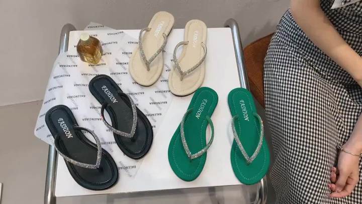 COD รองเท้าแตะผู้หญิงแฟชั่นฤดูร้อนสวมใส่ด้านนอกพื้นแบน 2024 รองเท้าแตะ ...