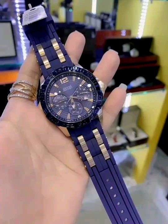 นาฬิกาข้อมือ GUESS W0366G4แท้พร้อมอุปกรณ์คู่ตัวครบ รับประกันแท้ ประกัน ...