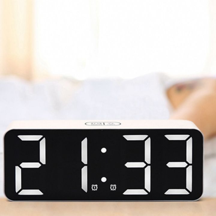 (BGIC) Digital Alarm Clock (Battery Powered) Desk Clock Sleepy Night ...