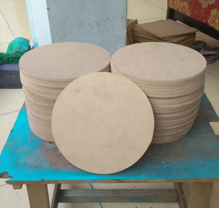 Papan mdf bulat tebal bahan 6 mm ukuran diameter 15 dan 20 cm bahan ...