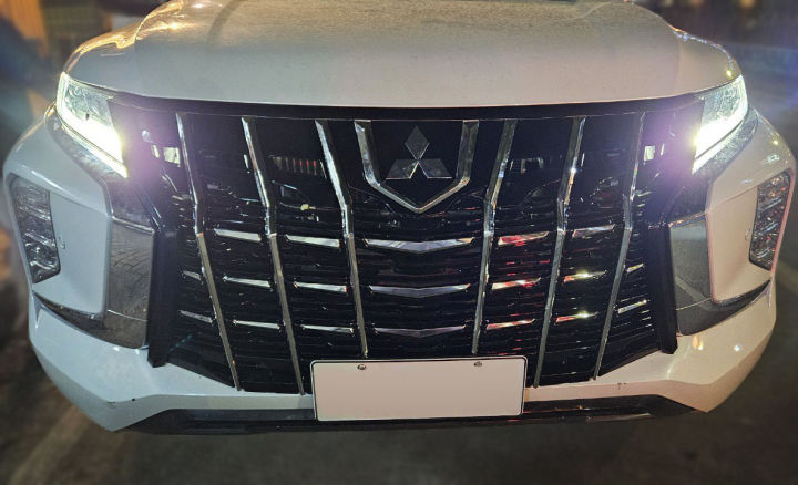 Mitsubishi Montero Alphard Type VIP Black Front Grill | Lazada PH