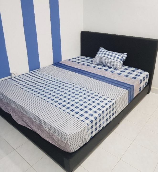 Katil Kulit PVC King / Queen Divan Katil Black Bed Frame Tambah Foam ...