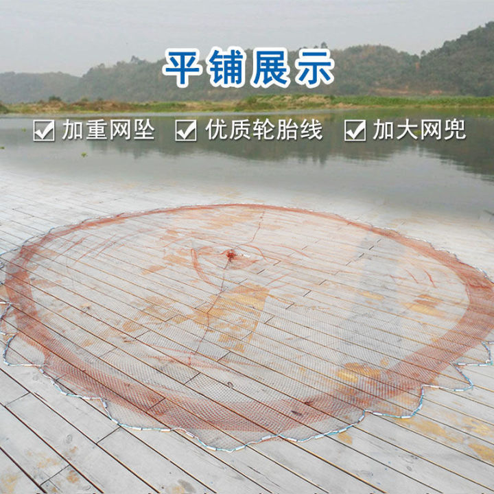 Jaring dari ban jaring tradisional melempar jala dengan tangan melempar ...