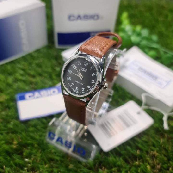 Watchtime นาฬิกาคาสิโอแบบเล็ก ขนาดหน้าจอ27มม เป็นสายหนัง แถมกล่องคาสิโอ ...