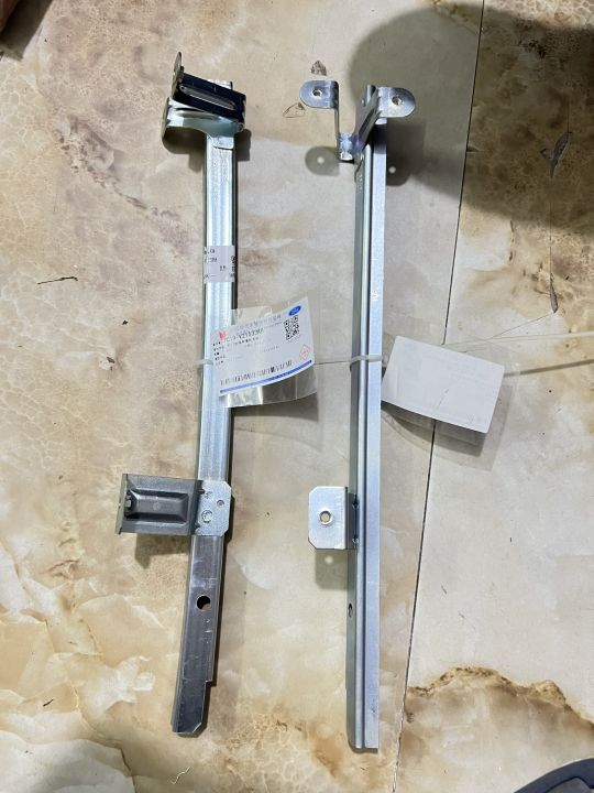 Ray đỡ kính dọc Lái+Phải ford transit xịn chính hãng giá rẻ Phạm văn ...