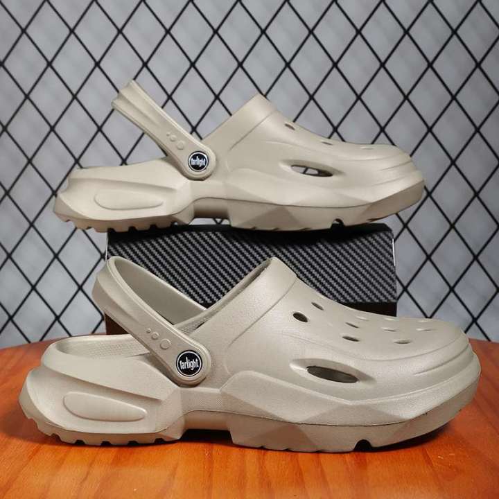 Crocs Clog solid color farlight lite ride classic sandals for men ...