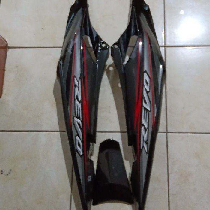 Body belakang Revo lama hitam | Lazada Indonesia