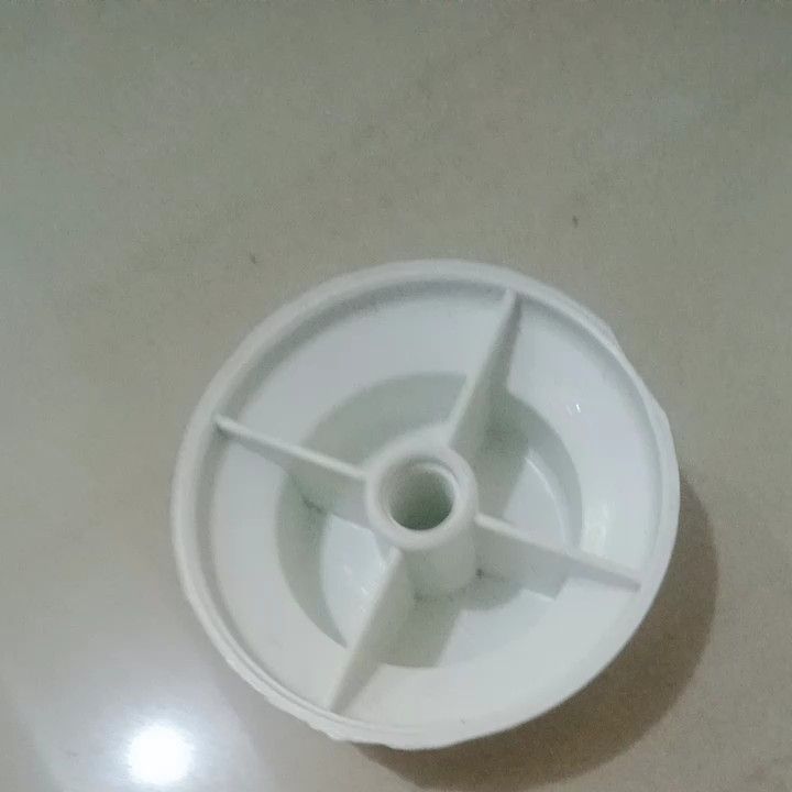 GRILL LOCK & FAN CAP FOR 49 PESOS PLEASE SEE ATTACHED PHOTOS ...