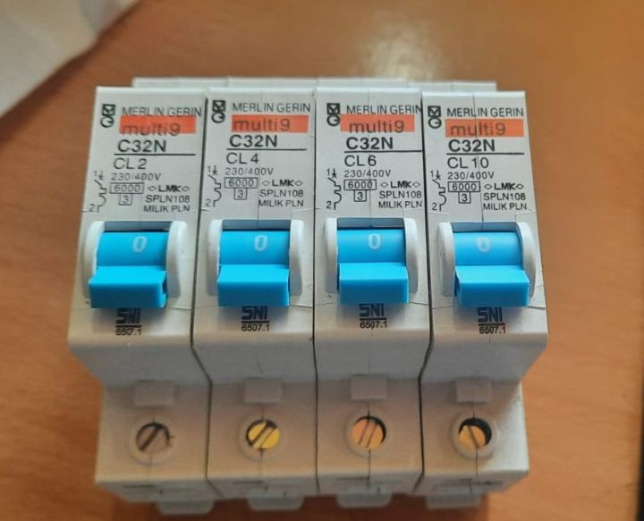 MCB merlin gerin multi 9 2a 4a 6a 10a / MCB multi SPLN PLN merlin ...