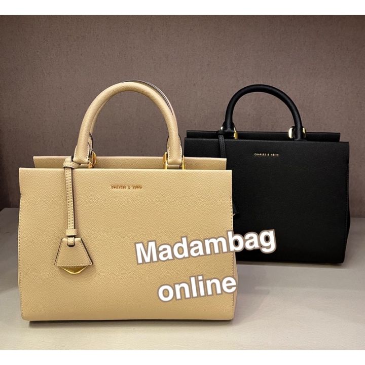 Charles Keith Large Double Handle Bag กระเป๋าถือใบใหญ่ มีสายสะพายยาว ...
