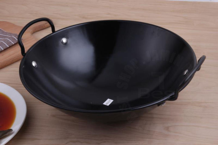 Tradisional 37cm Old Style Double Handle Enamel Wok / Iron Wok ...