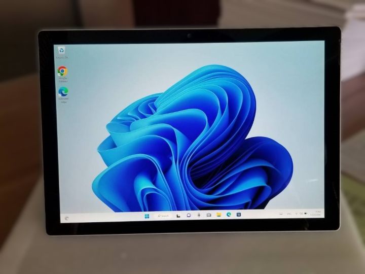 Microsoft Surface Pro 5th (มือสอง สภาพดี) / Model :1807 SIM และ Model ...