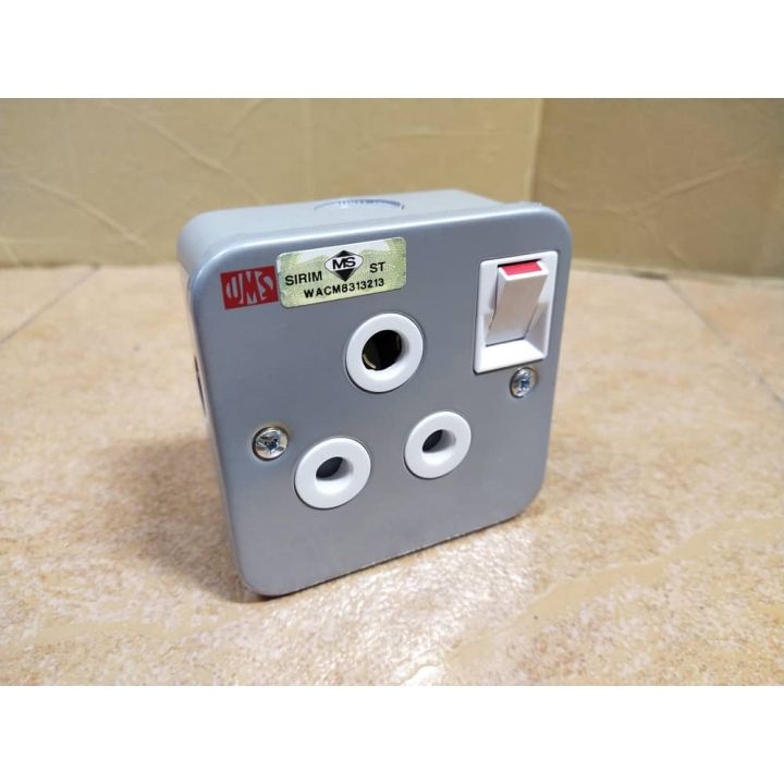 15A 3 ROUND HOLE PLUG SOCKET ( SIRIM APPROVED ) UMS 15A 1 GANG METAL ...