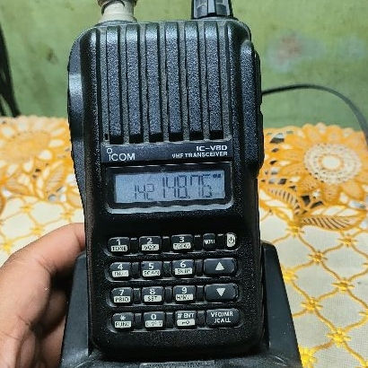 icom IC-V80 VHC Transceiver Bekas Normal/HT Icom Talkie Icom V80 Second ...