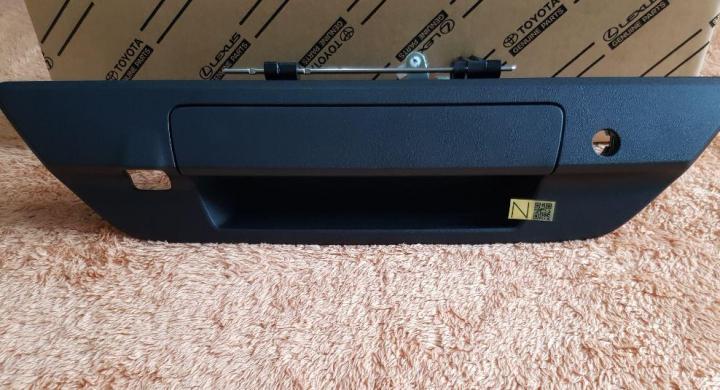 Tailgate Handle with Camera Provision - Toyota Genuine Parts 69090 ...